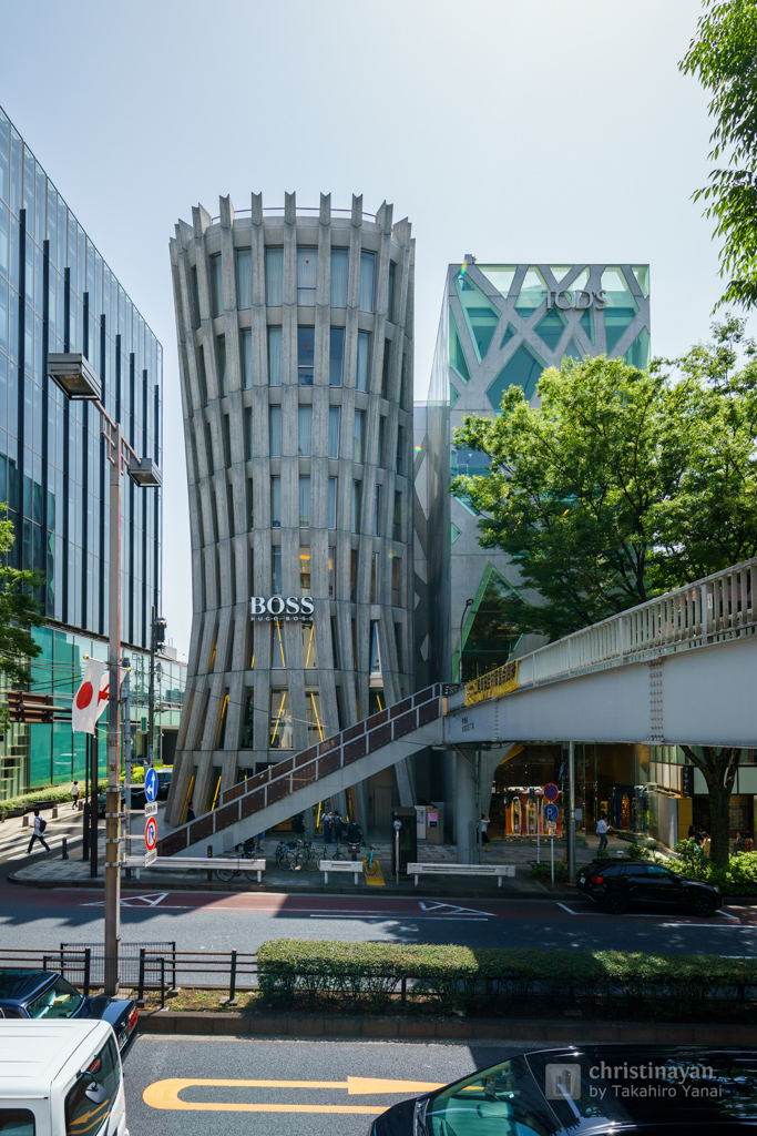 / 團紀彦建築設計事務所(The facade of Omotesando Keyaki Building / Norihiko Dan ...